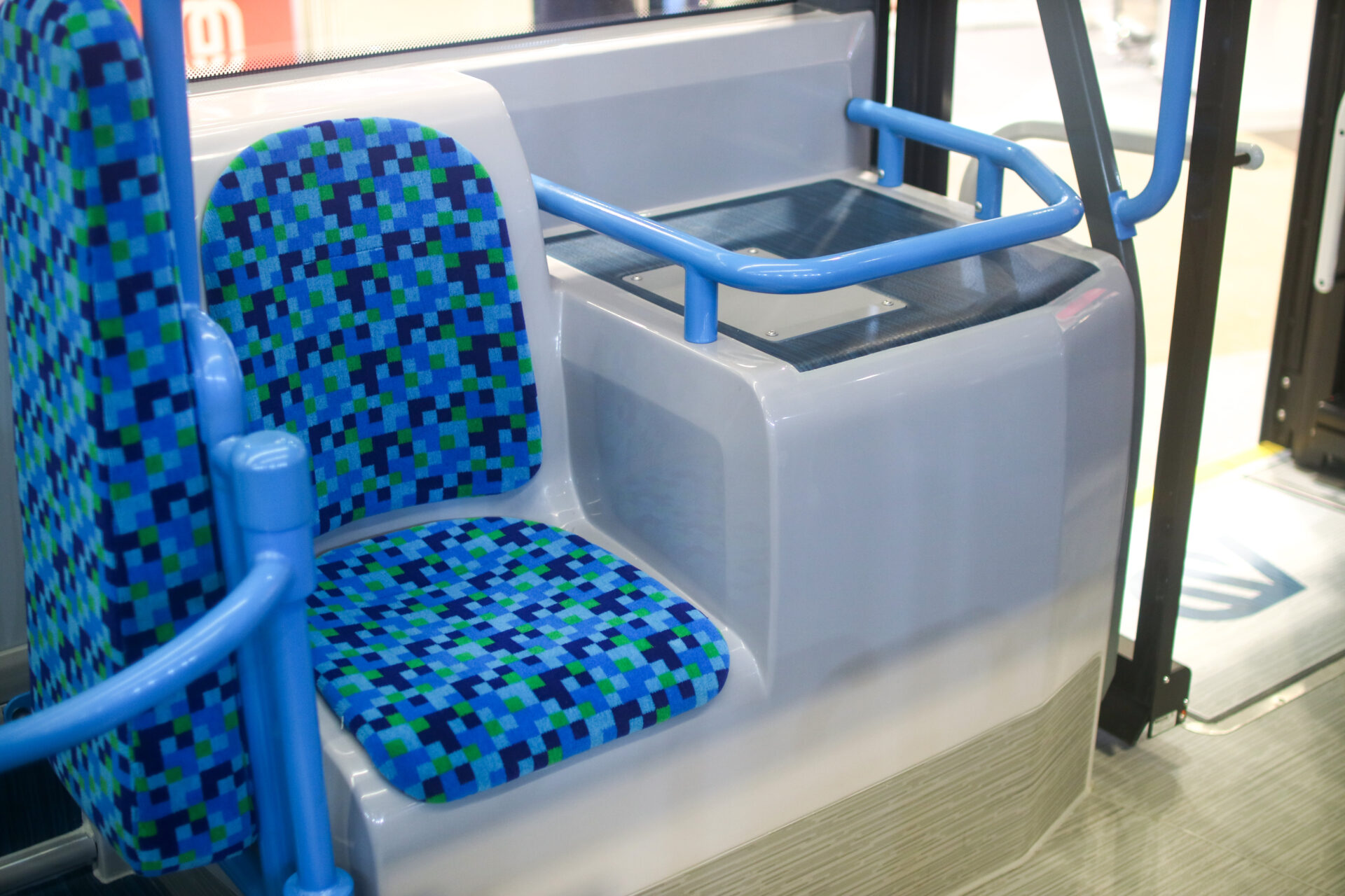 ADL於香港展出Enviro100EV | Bus Focus