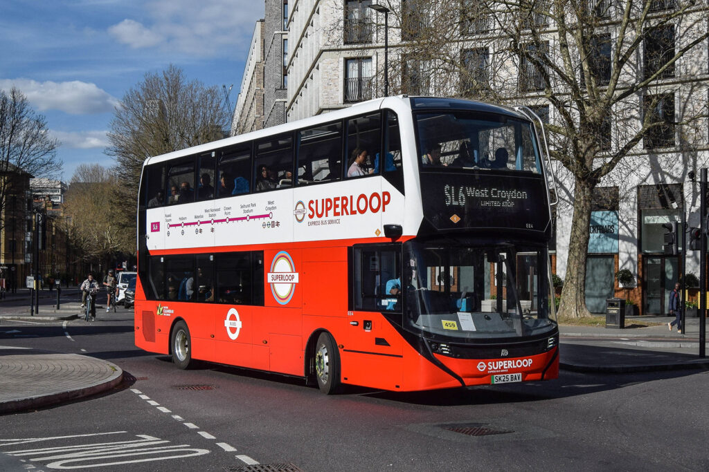 ADL向倫敦交付首批Enviro400EV | Bus Focus